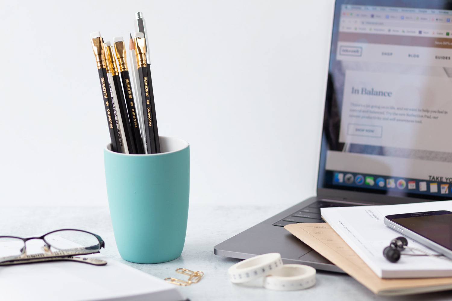 The 9 Best Desktop Organizers to Simplify Your Space and Life – Ink+Volt